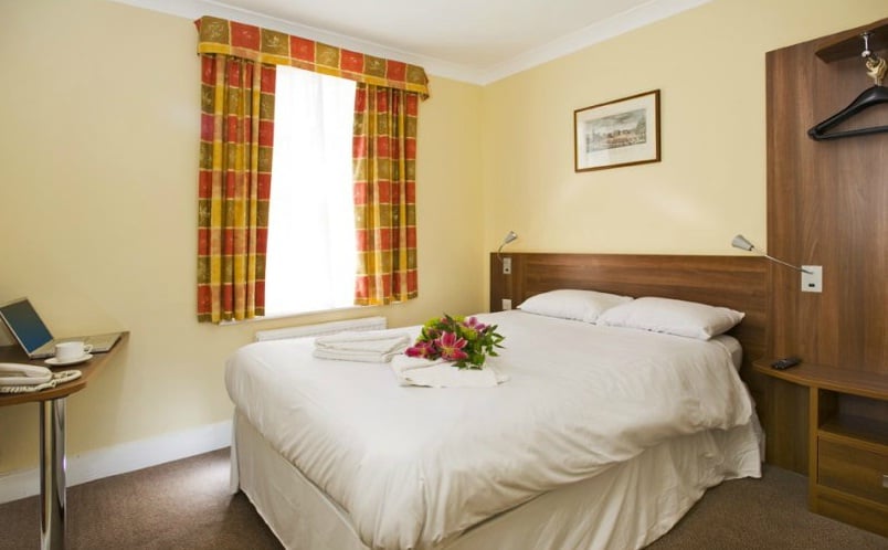 THE VICTORIA INN - Updated September 2024 - 11 Photos - 65-67 Belgrave ...