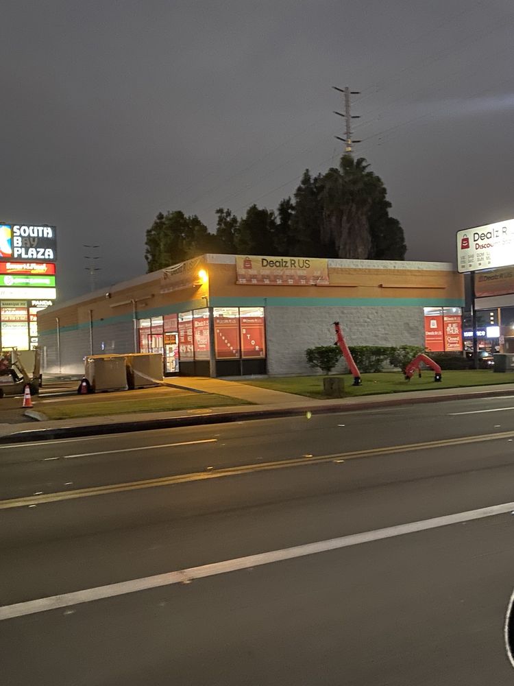 DEALZ R US - Updated July 2024 - 900 E Plz Blvd, National City ...