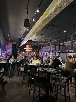 BAR MUTZ - Updated October 2025 - 306 Photos & 75 Reviews - 90 Center ...