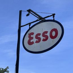 THE ESSO CLUB - Updated July 2025 - 84 Photos & 127 Reviews - 129 Old ...