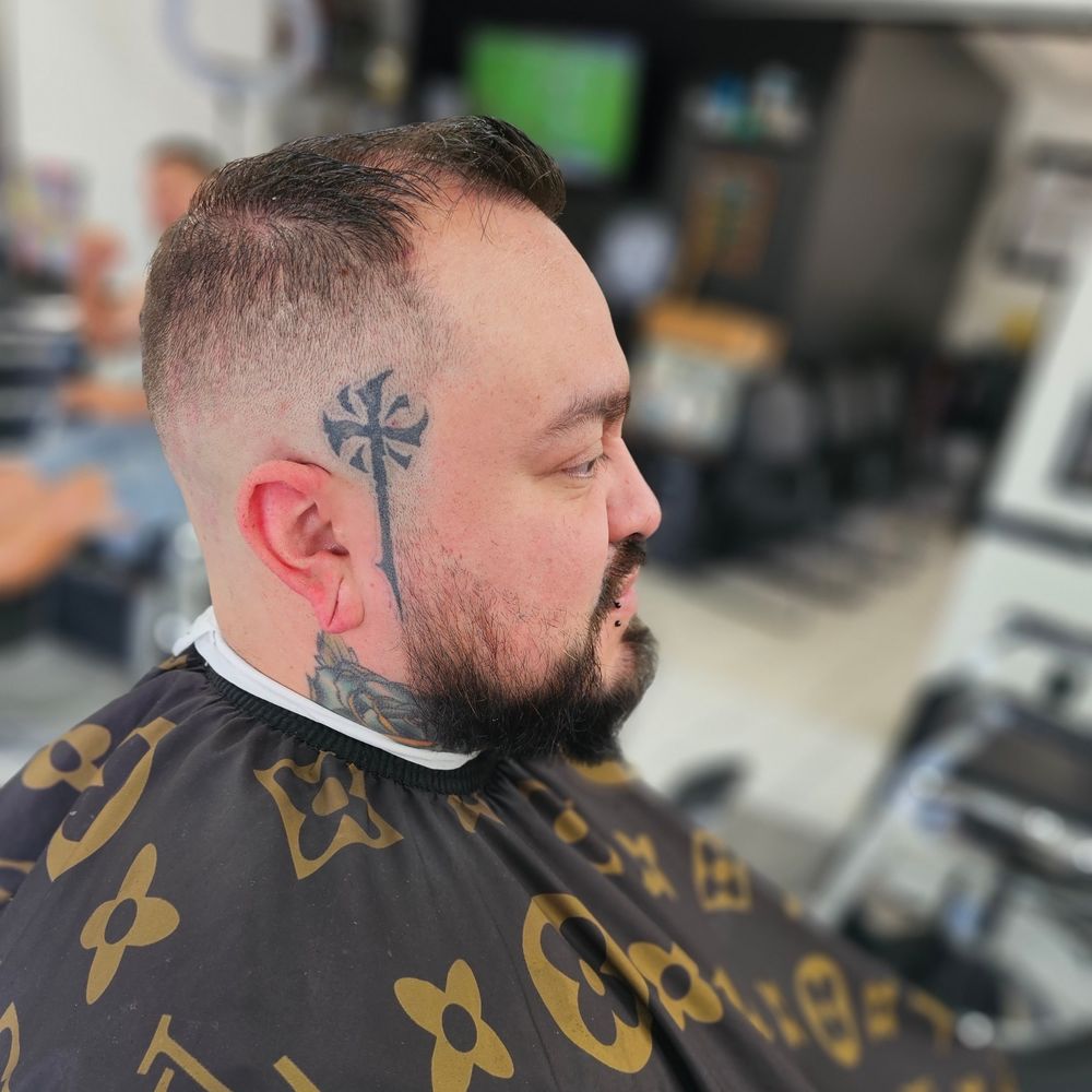 LEGENDZ BARBERSHOP - Updated January 2026 - 32 Photos - 755 E Holt Blvd ...