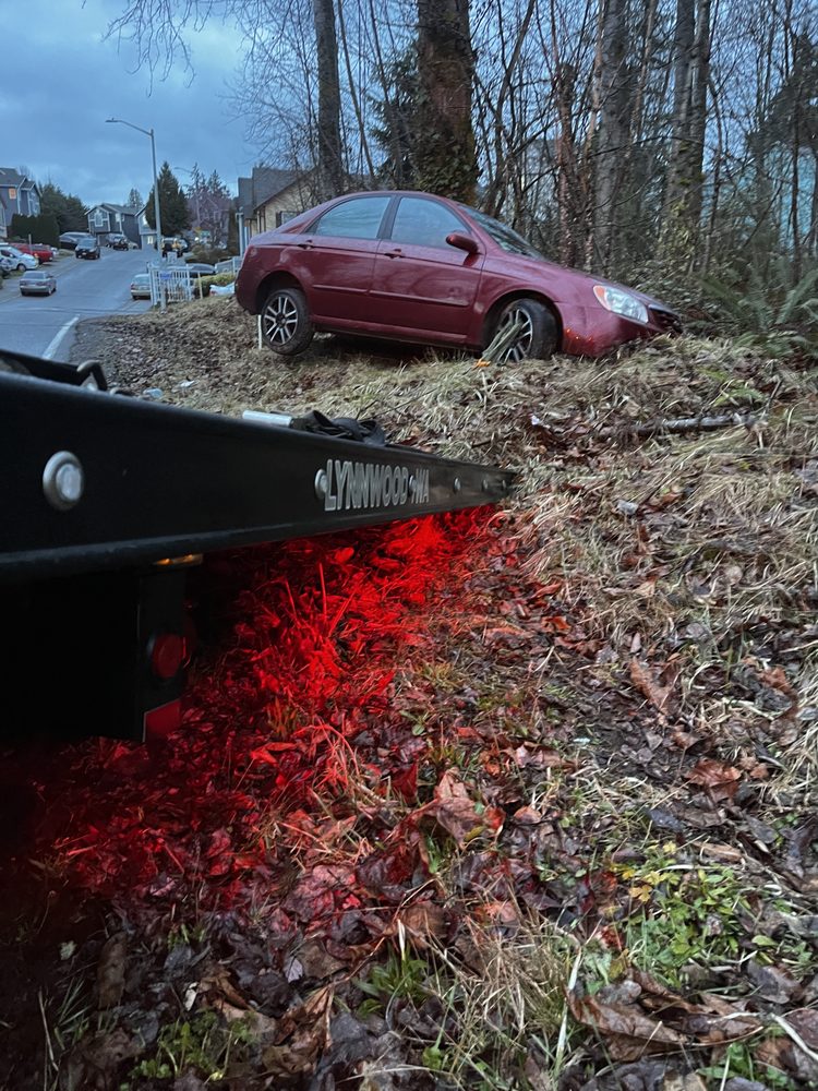 ZINAS TOWING - Updated April 2026 - 15 Photos - Bothell, Washington ...