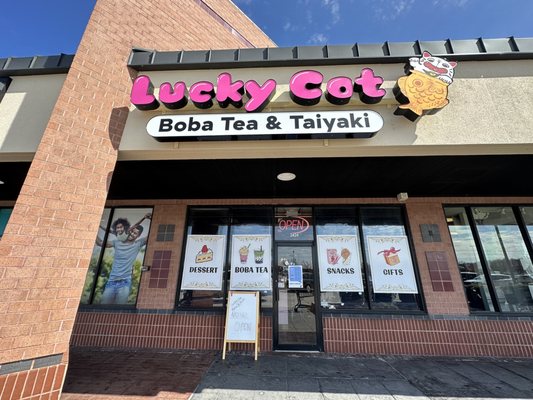 LUCKY CAT BOBA TEA & TAYAKI - Updated November 2025 - 38 Photos & 17 ...