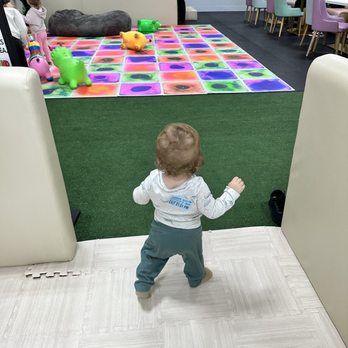 UNWIND INDOOR PLAYGROUND - Updated December 2025 - 42 Photos & 17 ...