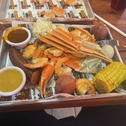 CRAWFISH AND CHILL - Updated November 2025 - 29 Photos & 20 Reviews ...