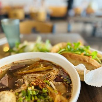 BROKEN RICE RESTAURANT COM TAM VIET - Updated June 2025 - 392 Photos ...