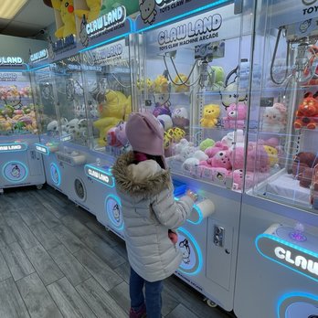 CLAW LAND - Updated October 2025 - 72 Photos & 23 Reviews - 2645 White ...