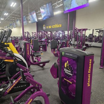 PLANET FITNESS - Updated October 2025 - 15 Photos & 11 Reviews - 3380 ...