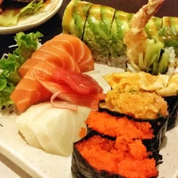 YONGE SUSHI - Updated October 2025 - 126 Photos & 112 Reviews - 3187 ...