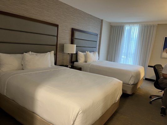 DELTA HOTELS BY MARRIOTT BURNABY CONFERENCE CENTRE - Updated August ...