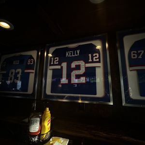 BIG TREE INN - 33 Photos & 40 Reviews - 4277 Abbott Rd, Orchard Park ...