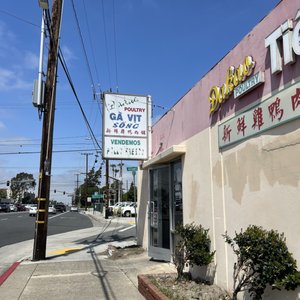 BALADI POULTRY - Updated June 2025 - 42 Photos & 38 Reviews - 8261 ...