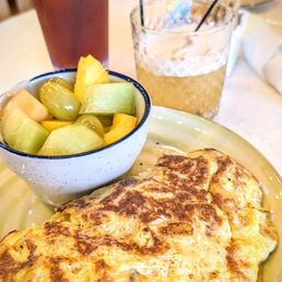 BUBBLY HEN - Updated October 2025 - 145 Photos & 76 Reviews - 7915 ...