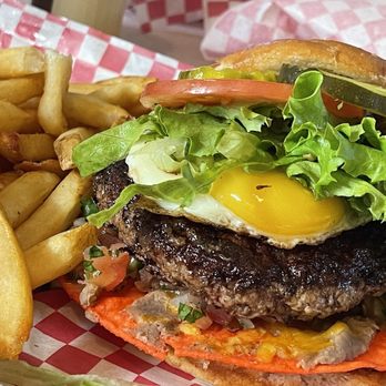 BIGZ BURGER JOINT - Updated November 2025 - 216 Photos & 308 Reviews ...