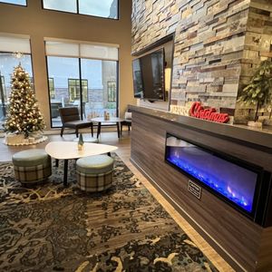 HAMPTON INN & SUITES RENO/SPARKS - Updated December 2024 - 194 Photos ...
