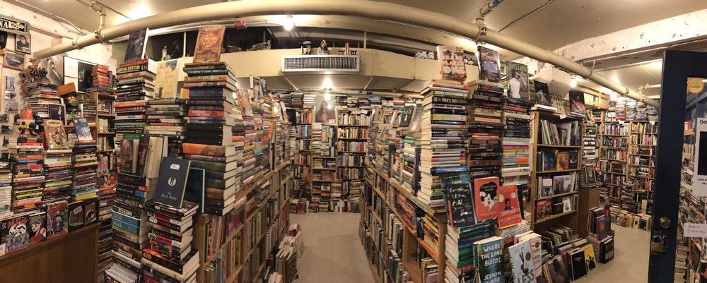 BLMF LITERARY SALOON - 10 Photos & 33 Reviews - 1501 Pike Pl, Seattle ...