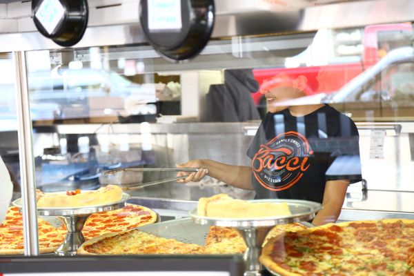 Bacci Pizzeria - Takeout & Delivery - 95 Photos & 174 Reviews - Pizza ...