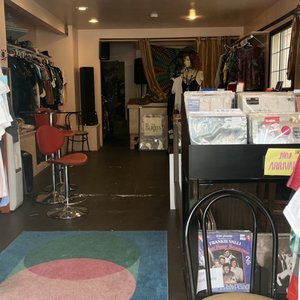 SEATTLE RECORDS - 12 Photos - 5521 University Way NE, Seattle, WA - Yelp