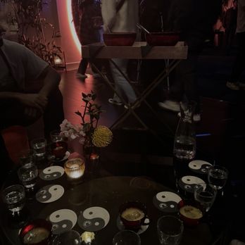 MOONGATE LOUNGE - Updated July 2024 - 360 Photos & 140 Reviews - 28 ...