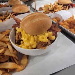 OMG BURGERS & BREW - Updated August 2024 - 278 Photos & 328 Reviews ...