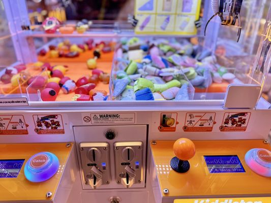 KIDDLETON - Updated July 2024 - 75 Photos & 35 Reviews - 1737 Post St ...