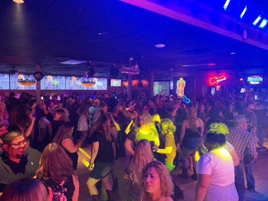 THE MAVERICK KING OF CLUBS - Updated December 2025 - 45 Photos & 122 ...