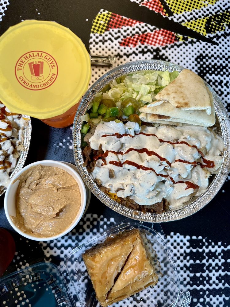 THE HALAL GUYS - 22 Photos & 14 Reviews - 8241 E Northfield Blvd ...