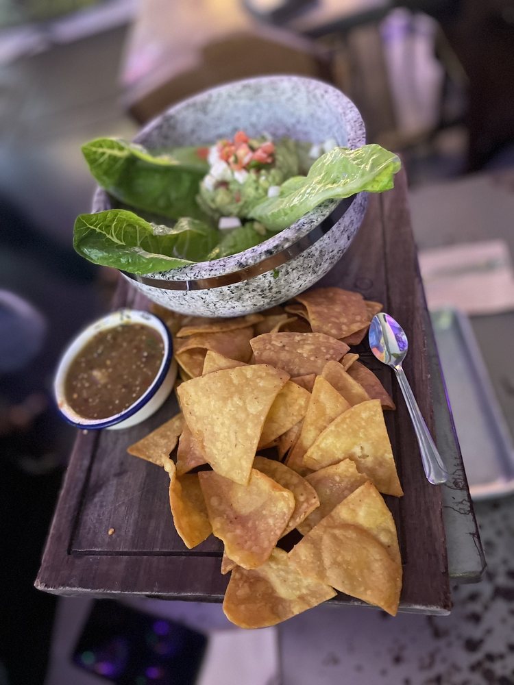 MR TEMPO SPORTS BAR - Updated October 2025 - 53 Photos & 61 Reviews ...