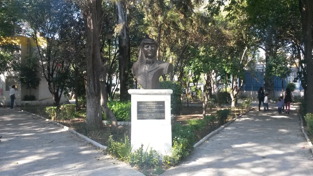 MONUMENTO A YASSER ARAFAT - Updated June 2024 - Glorieta de Clavería ...