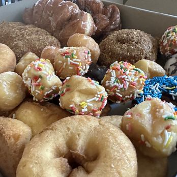MISS DONUTS - Updated November 2025 - 102 Photos & 162 Reviews - 420 N ...