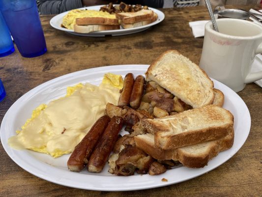 JITTERS CAFE - Updated September 2024 - 40 Photos & 95 Reviews - 530 ...