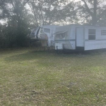 ELLIE RAY’S RV RESORT & LOUNGE - Updated January 2026 - 45 Photos & 53 ...