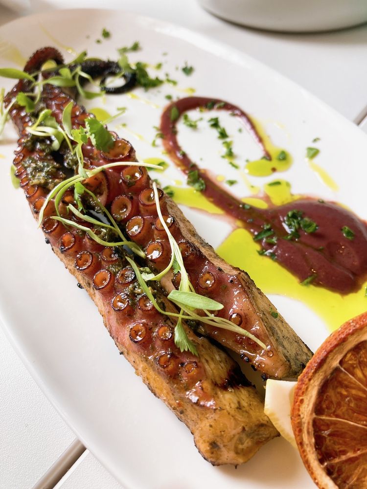 LIRA BEIRUT EATERY - Updated May 2024 - 229 Photos & 105 Reviews - 2000 ...