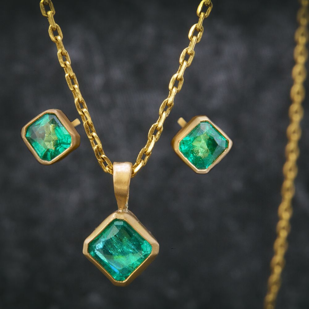 REFLECTIVE JEWELRY - Updated December 2025 - 62 Photos & 39 Reviews ...