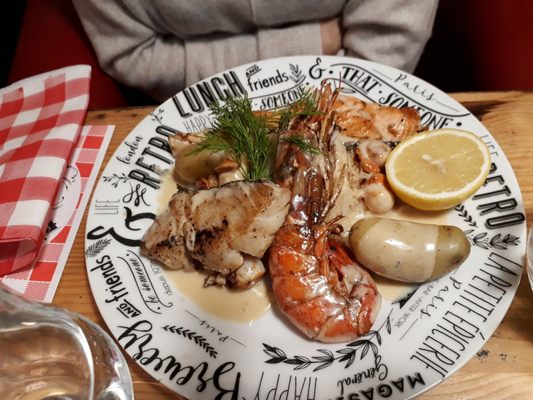 CHEZ BOB - 26 Photos & 22 Reviews - 8 rue des Bains, Saint-Palais-sur ...