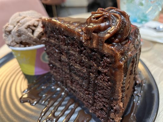 D-SPOT DESSERT CAFE - Updated October 2025 - 139 Photos & 62 Reviews ...