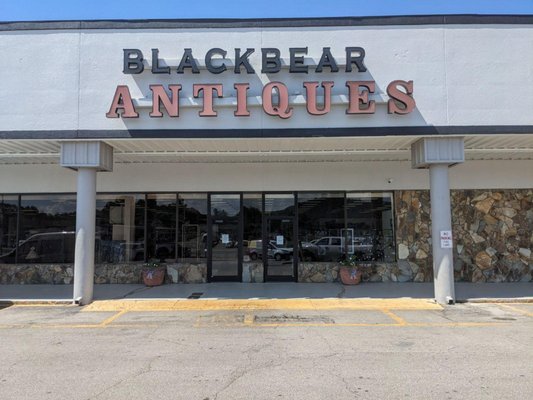 BLACK BEAR ANTIQUES AND INTERIORS - Updated November 2024 - 4177 E 1st ...