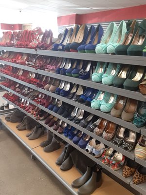 THE SALVATION ARMY THRIFT STORE & DONATION CENTER - 22 Photos & 35 ...