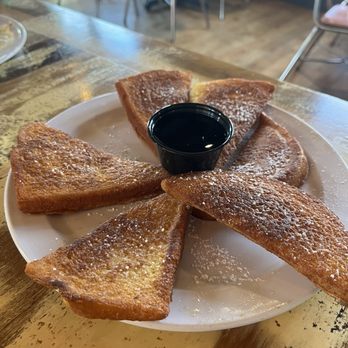 THE B.A. COLONIAL - Updated July 2025 - 237 Photos & 93 Reviews - 818 W ...