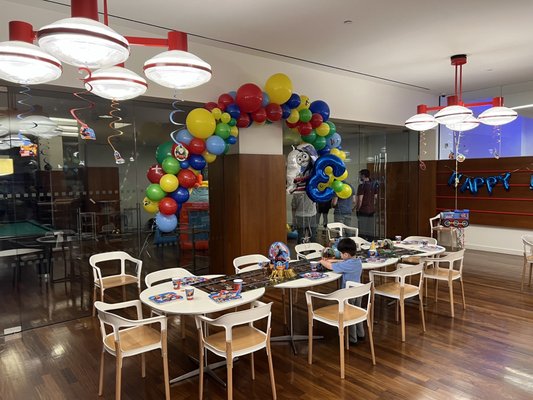 VILLAGE PARTY STORE - 102 Photos & 108 Reviews - 13 E 8th St, New York ...