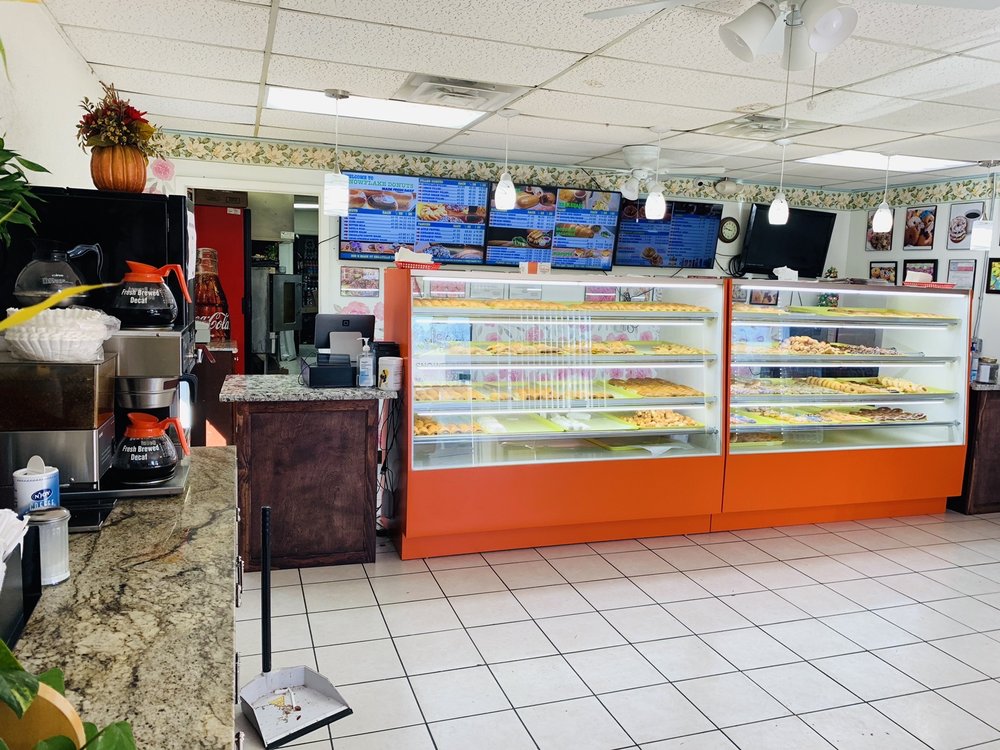 SNOWFLAKE DONUTS - Updated October 2025 - 10 Reviews - 209 E Main St ...