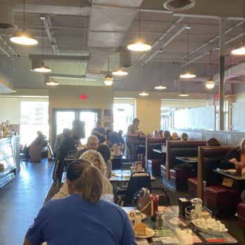 WALDO CAFE - Updated July 2025 - 116 Photos & 167 Reviews - 7531 Wornall Rd, Kansas City ...