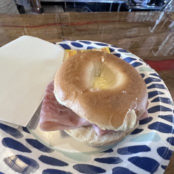 MIS RAICES CAFÉ - Updated July 2024 - 90 Photos & 61 Reviews - 1325 ...