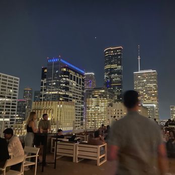 Z ON 23 ROOFTOP - Updated May 2024 - 204 Photos & 240 Reviews - 1121 ...