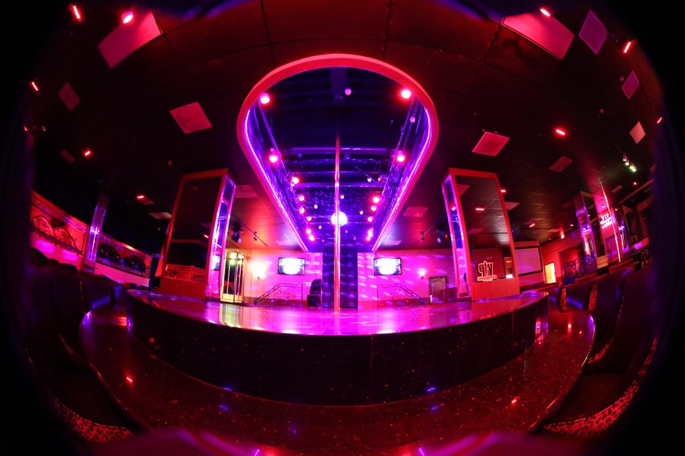 VIP CABARET - Updated August 2025 - 22 Photos & 73 Reviews - 12147 ...