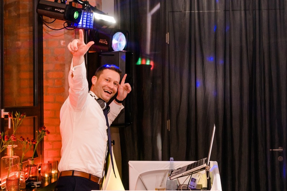GENTLEMAN-DJ ERIC - Updated January 2025 - Petristr. 18, Winnenden ...