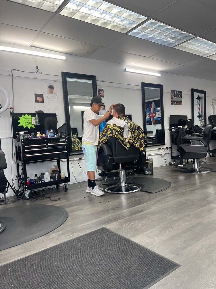 CHICUTZ BARBER SHOP - 4838 S Pulaski Rd, Chicago, Illinois - Barbers ...