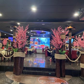 MR NOODLE AND MS DUMPLING - Updated September 2024 - 228 Photos & 105 ...