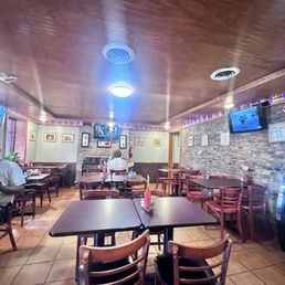 CAFE ILLYRIA - Updated October 2025 - 89 Photos & 92 Reviews - 214 E ...