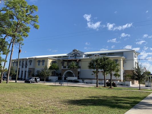BONITA SPRINGS PUBLIC LIBRARY - Updated September 2025 - 36 Photos ...
